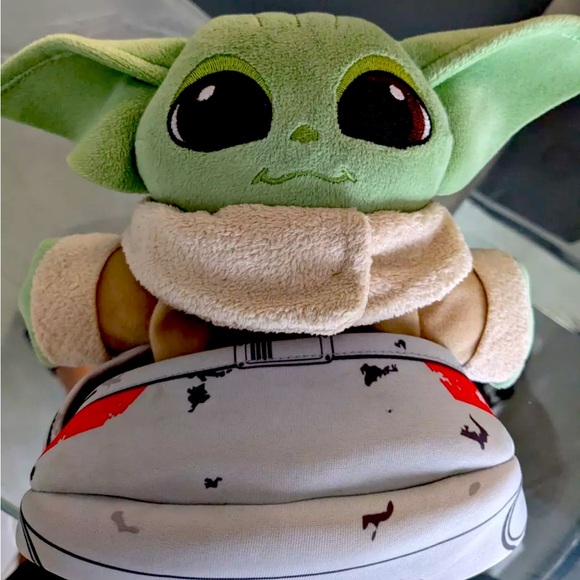 Disney | Toys | Nwot Disney Grogu Star Wars Mandalorian Hand Puppet ...